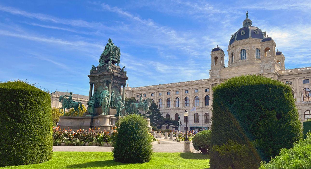Flights to Vienna | airBaltic